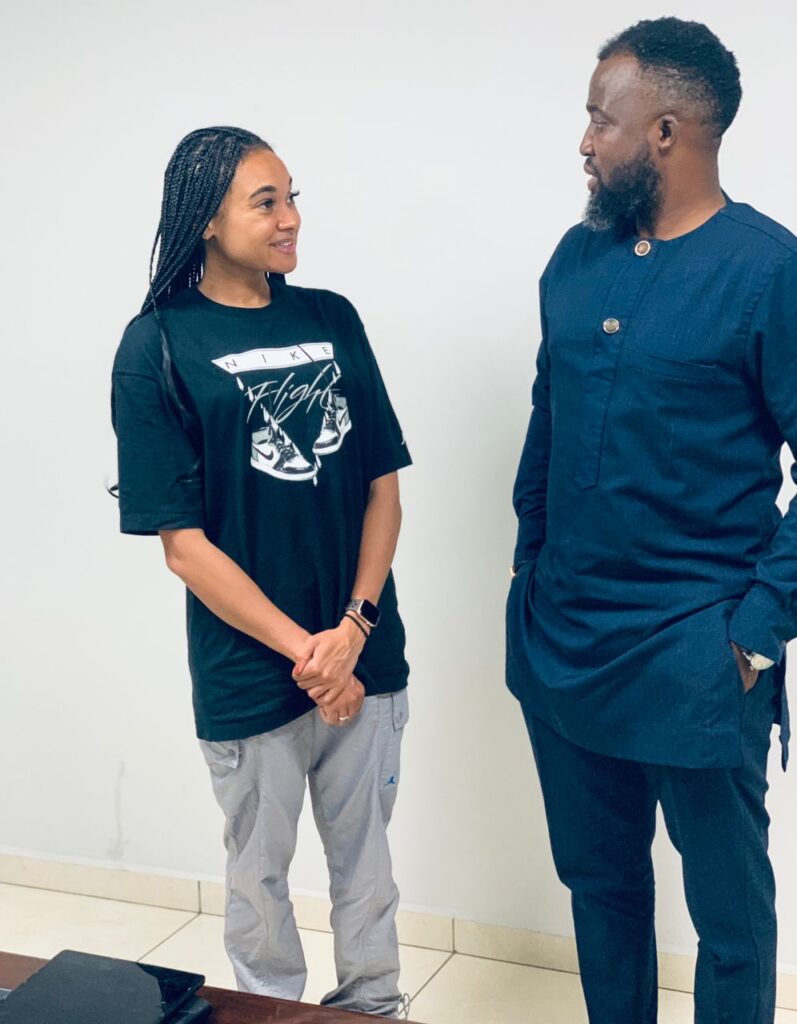 British-Ghanaian Olympic Marathon Swimmer Alice Dearing visits Ghana ...